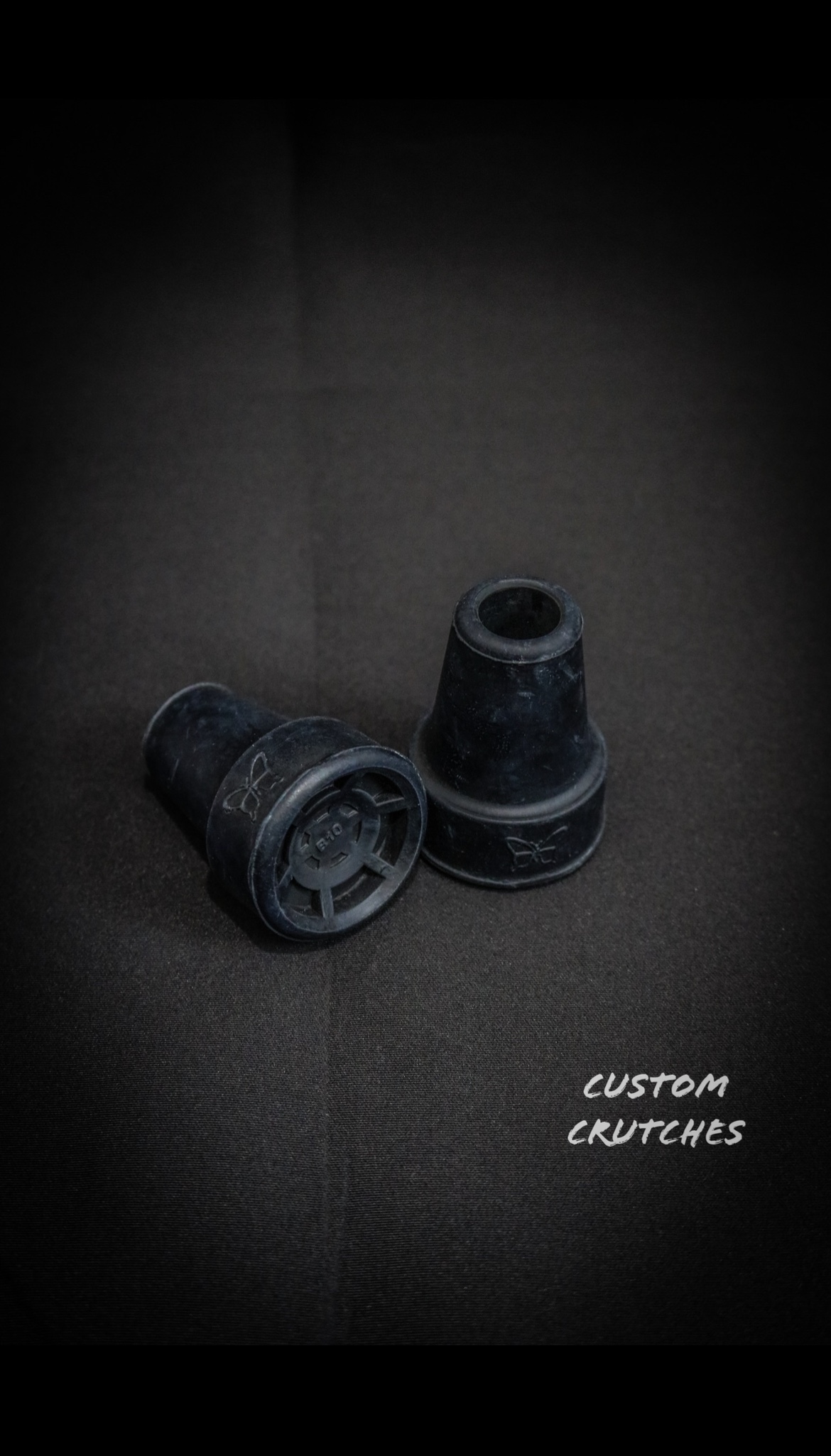 KOWSKY REPLACEMENT SUCTION CAPS (PAIR) BLACK - Custom Crutches